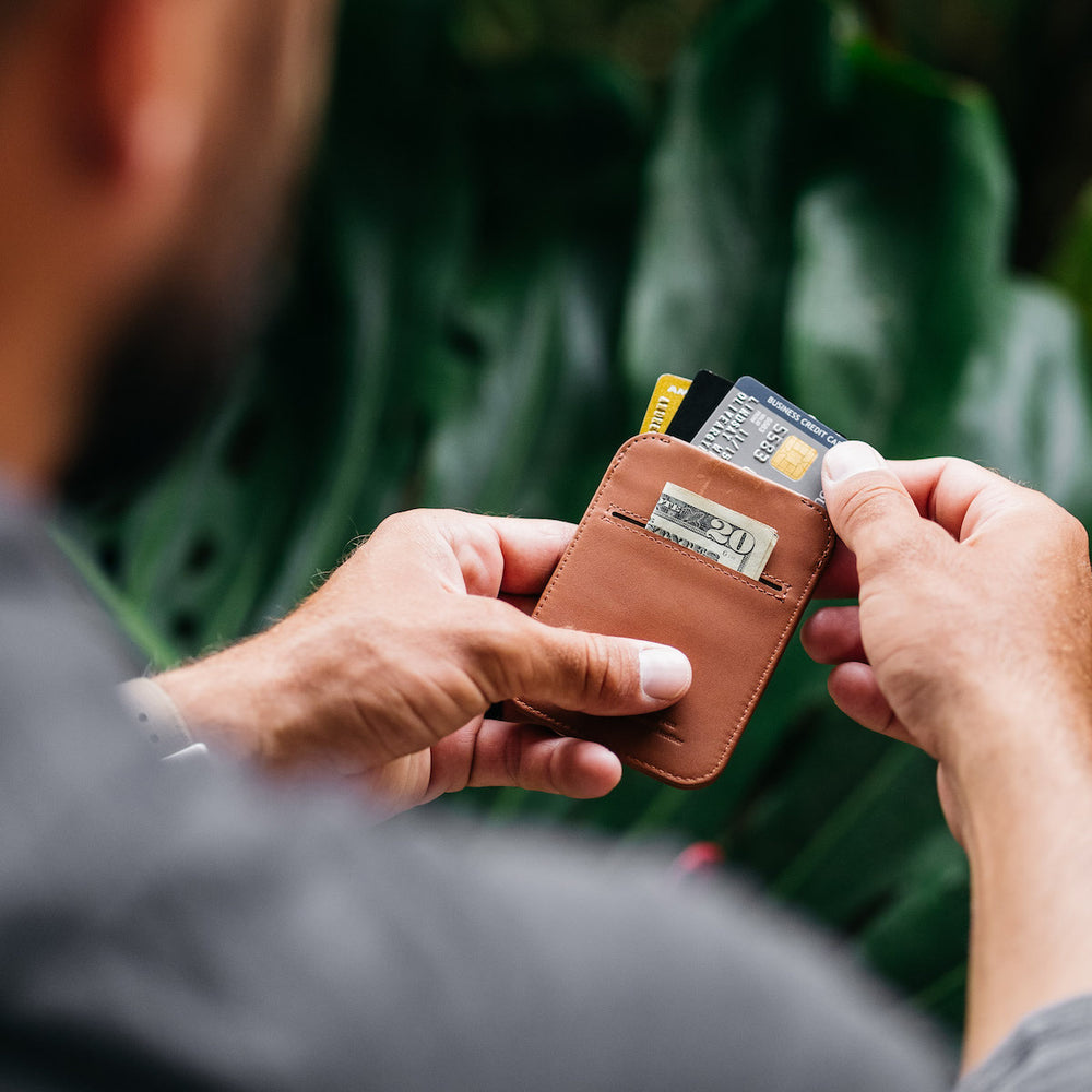 Wally Sleeve - Men's Minimalist Leather Card Holder Wallet | Distil Union